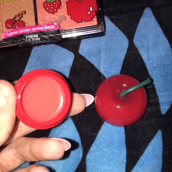 wet n wild | Makeup | Rare Wet N Wild X Pacman Makeup Set | Poshmark